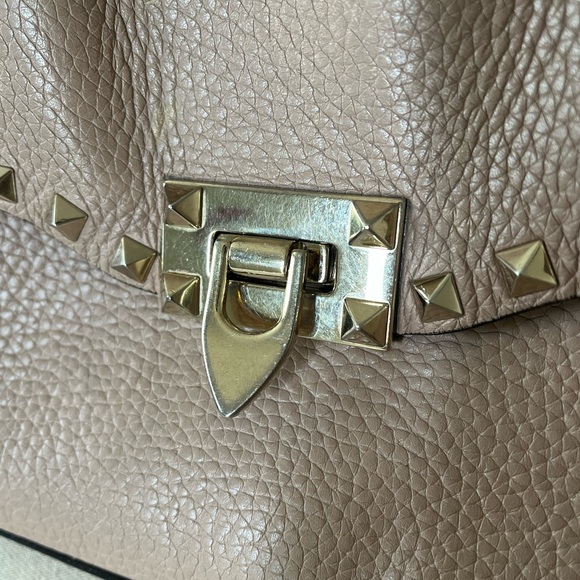 Valentino Garavani | Bags | Valentino Rockstud Small Shoulder Bag ...